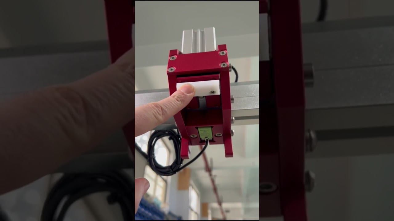 Крепления. Автоматическая машина для нанесения эмульсии CAD-1313