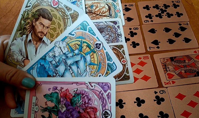 Приедет мужчина и подарит цветы: гадание на 24 апреля