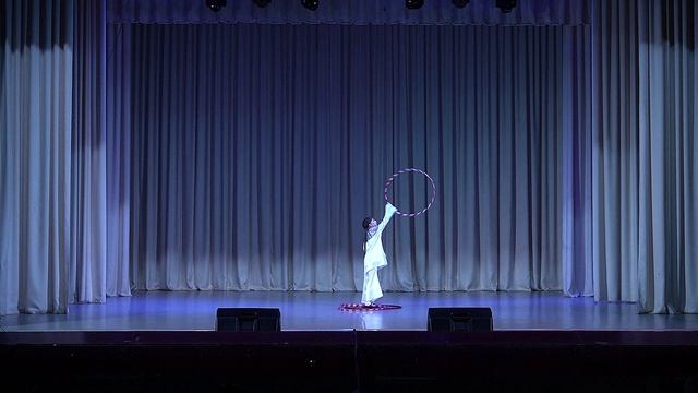 Хула-хуп "Пьеро" 01.06.23 (круп план)