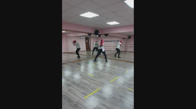 EXO - Lucky One | Solo dance cover by Sophi Deer