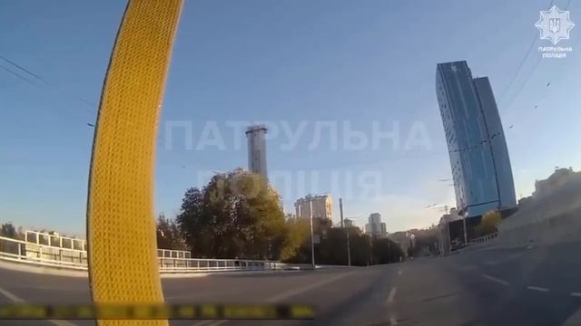 Как в KS Go. Патрульные Киева стреляли в российский дрон