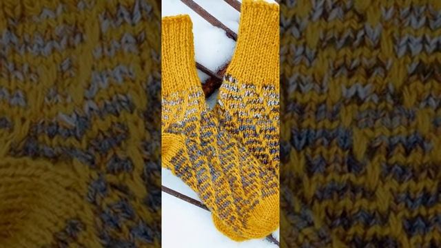 #НОСКИ  СПИЦАМИ УЗОРОМ ЛЕНИВЫЙ ЖАККАРД ДЛЯ НАЧИНАЮЩИХ