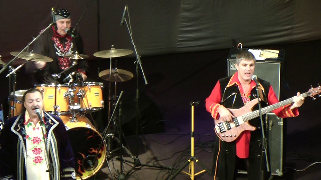 ПЕСНЯРЫ-косив ясь конюшину