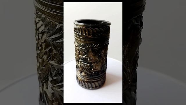 деревянная карандашница с шишками и белочкой