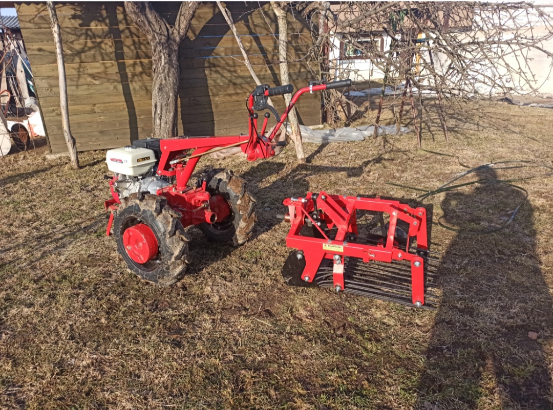 Устранил заводской брак. Картофелекопалка Украина КМ-1 мотоблок  МТЗ с двигателем Weima WM188F 13л_с