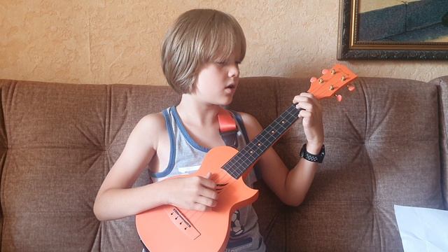 Батарейка на укулеле