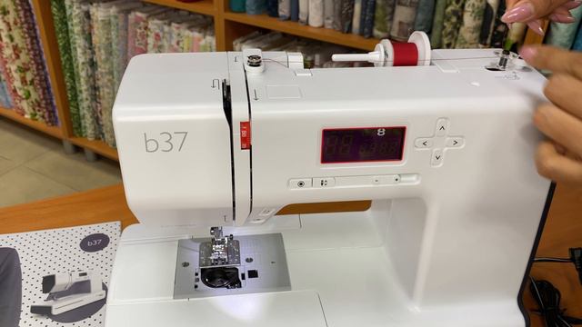 Обзор швейной машины bernette b37