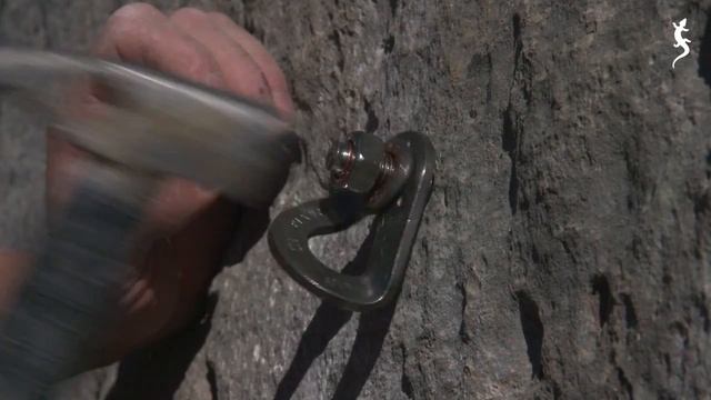 Fixe: Пробивка скал: установка анкера и уха на скалах.