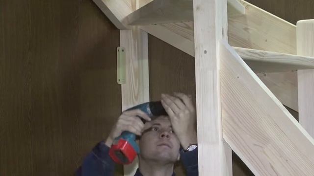 Сборка и монтаж деревянной лестницы для дома ЛЕС 715