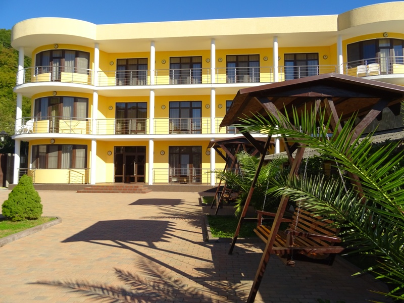 Забронировать номер в отеле Лдзаа. Отдых в Пицунде гостиницы и отели. «Данелян» МИНИ-ГОСТИНИЦА