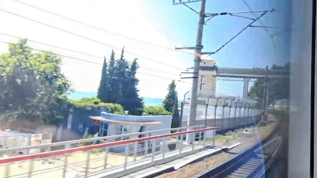 по берегу Черного моря на поезде.mp4