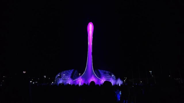 Life - Zivert   Поющий фонтан   Сочи   Олимпийский парк   Чаша Олимпийского огня.mkv