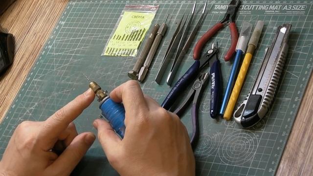 Базовый инструмент начинающего моделиста.