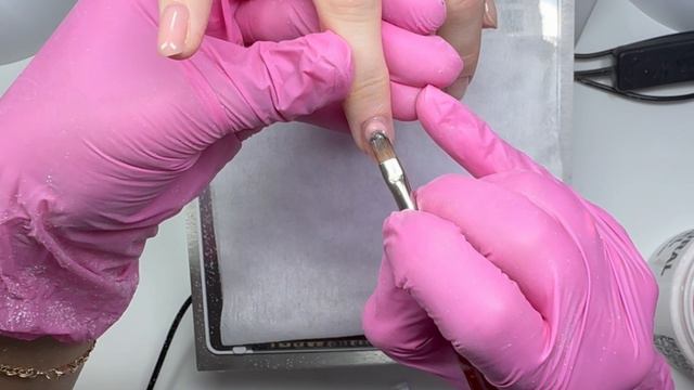 Коррекция ногтей гелем