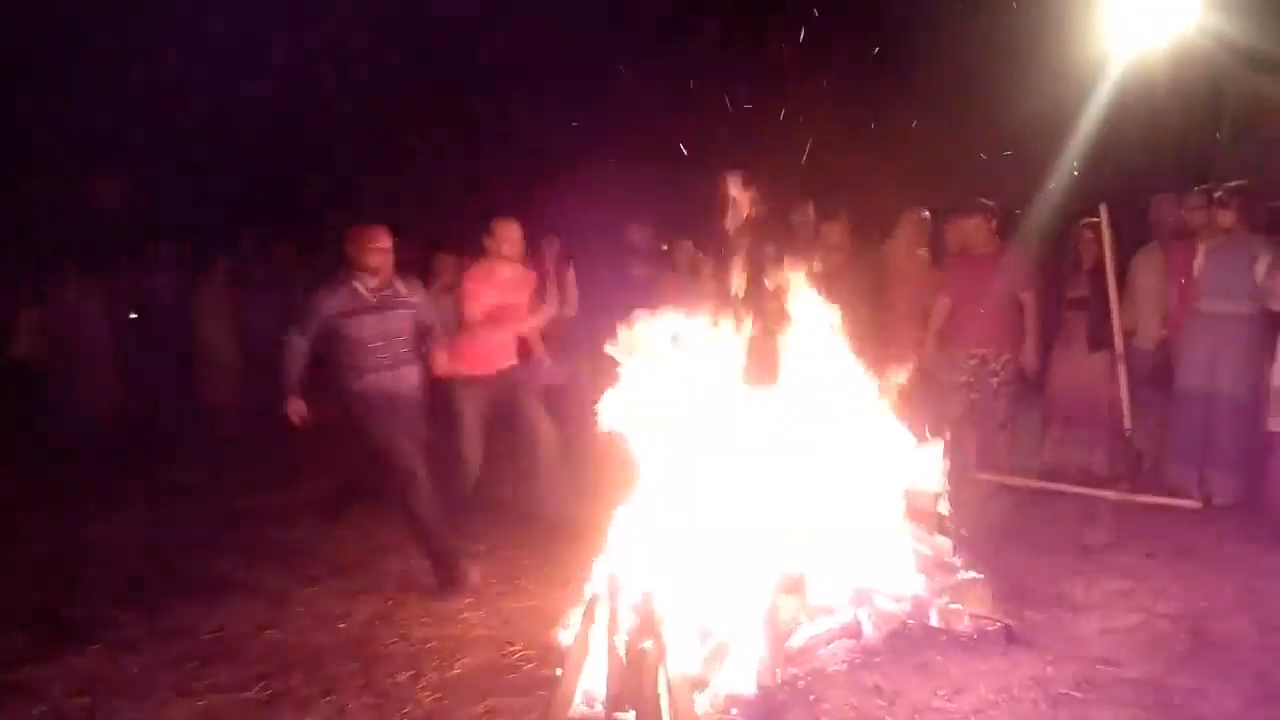 Фестиваль Духовного Творчества 2014 - прыгаем через костёр. Алексей Молянов