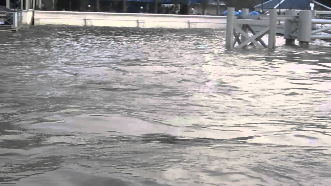 Поездка на речном трамвайчике в Бангкоке