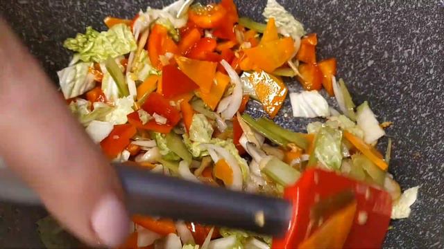 Рисовая лапша с морепродуктами. (Азиатская кухня)