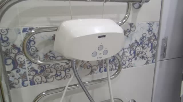 Отказ от горячей воды - Электрический проточный водонагреватель ZANUSSI.mp4