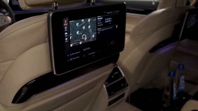 2022 BMW 7 SERIES - Luxury Large Sedan!