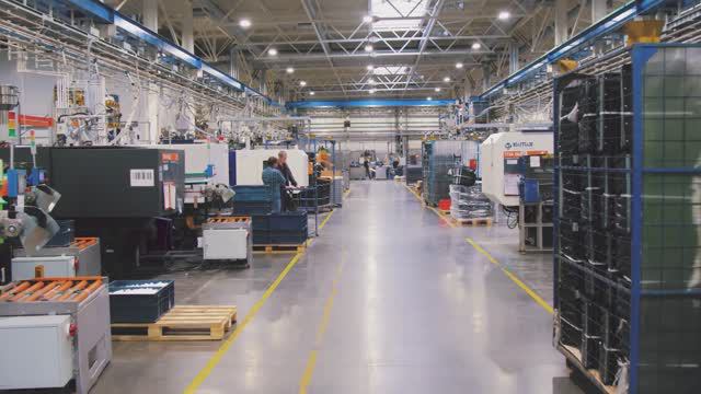 Завод по производству опрыскивателей ЖУК и других товаров из пластика