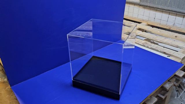 Короб из оргстекла с основанием