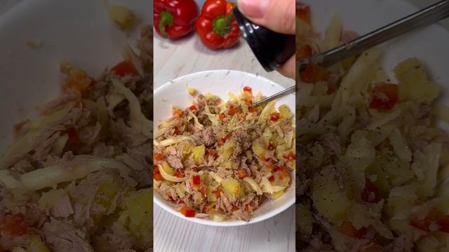 Запеченный картофель фаршированный тунцом