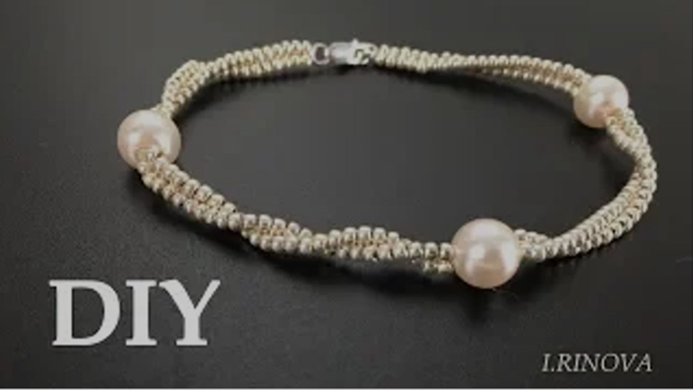 Как сделать ПРОСТОЙ БРАСЛЕТ ИЗ БИСЕРА МК _ How to make AN EASY BRACELET OF BEADS DIY.mp4