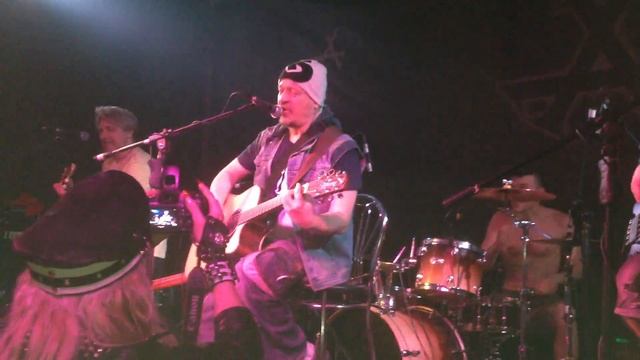 В Смоленске выступила легендарная рок-группа Gorky Park. Кавер на песню Высоцкого