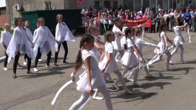14) 2018.05.09_Александровка_День победы-_Танец-Мир без войны