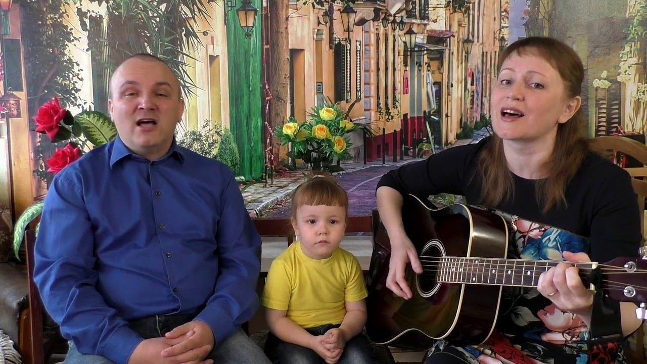 Поздравление с Пасхой от семьи Калининых