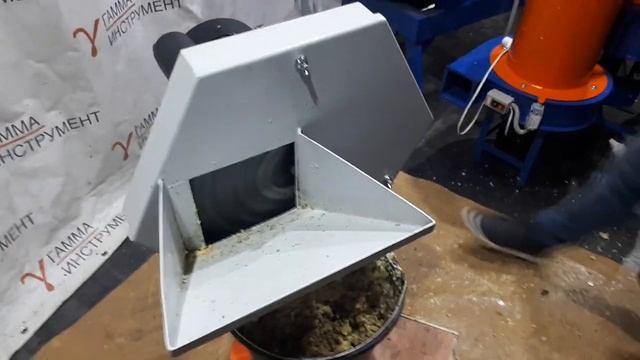 Дробилка для корнеплодов измельчитель тыквы К 1 электрический.mp4