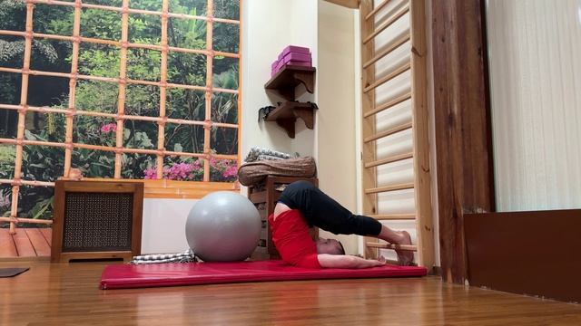 Гибкость спины(скорпион)