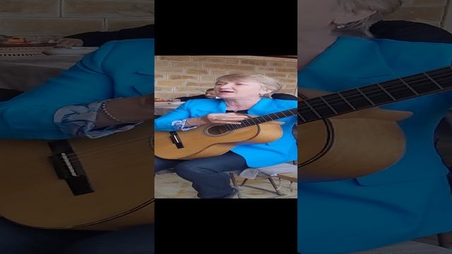 Девушка не реально играет на гитаре ?? просто супер