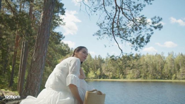 Skveezy - All Yours.mp4