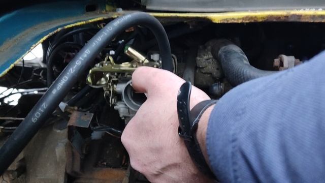 Suzuki Carry не заводится с бензина