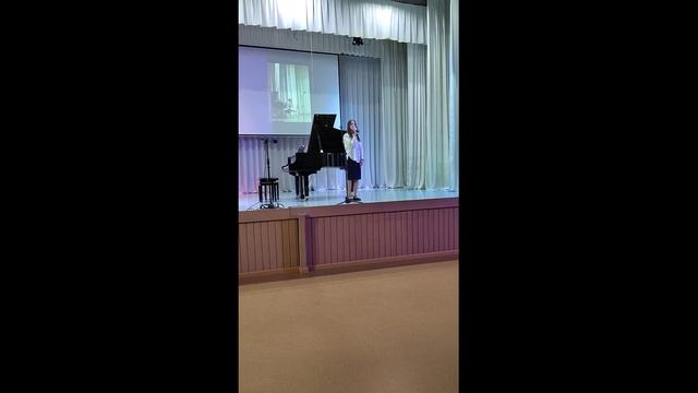 Ермилова Анна-"Крыльями ангела"(муз. и сл.А.Ольханский)преп.Сафронова Л.В.