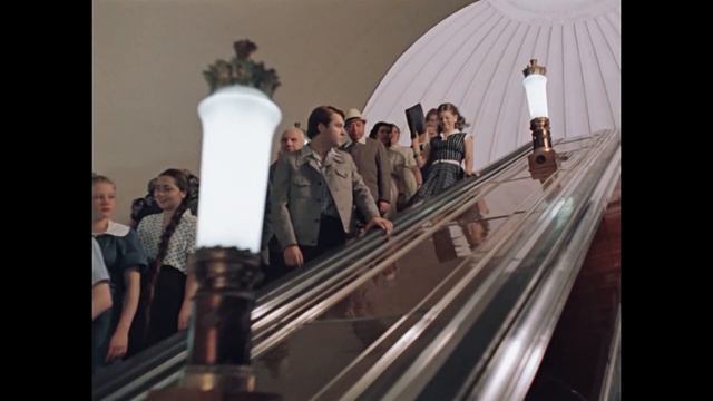 14 апреля 2007 года - эскалатор .mp4