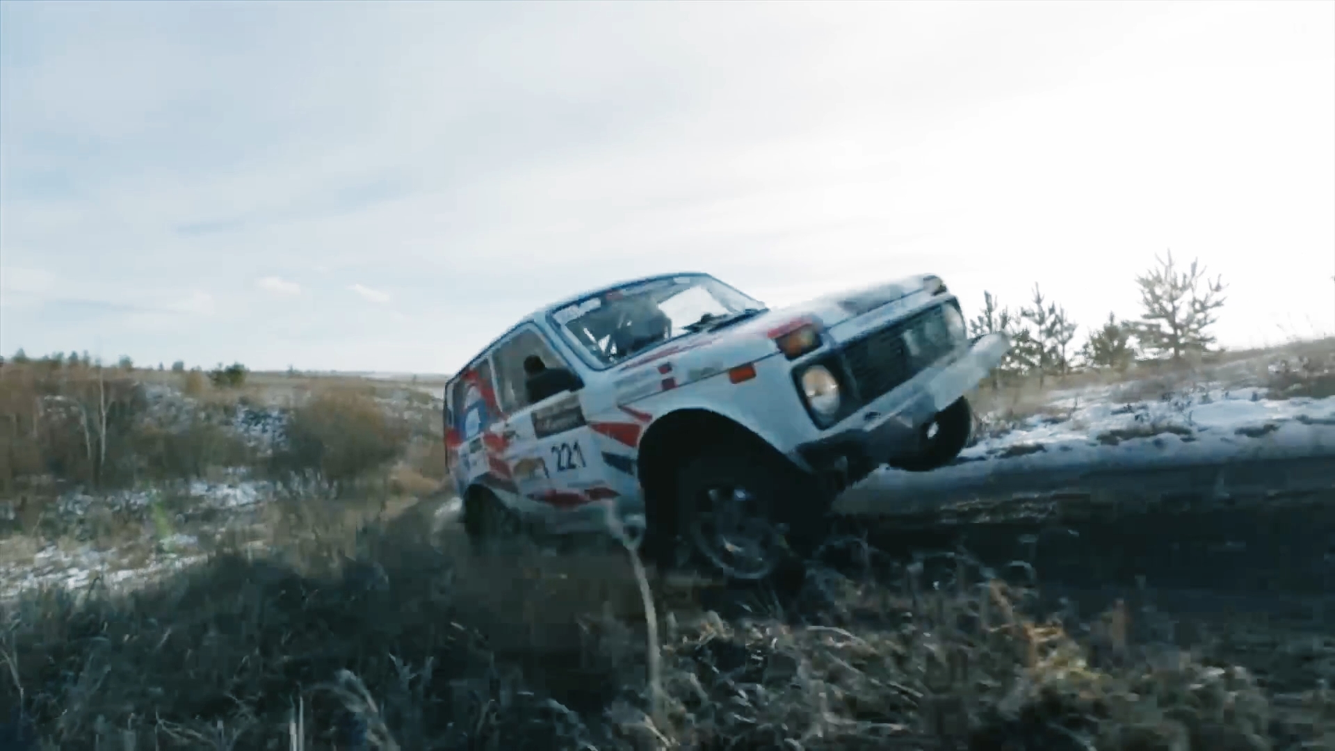 Авария, подбросы и адреналин в обзорном клипе бахи "Засечная черта" образца 2014 года.