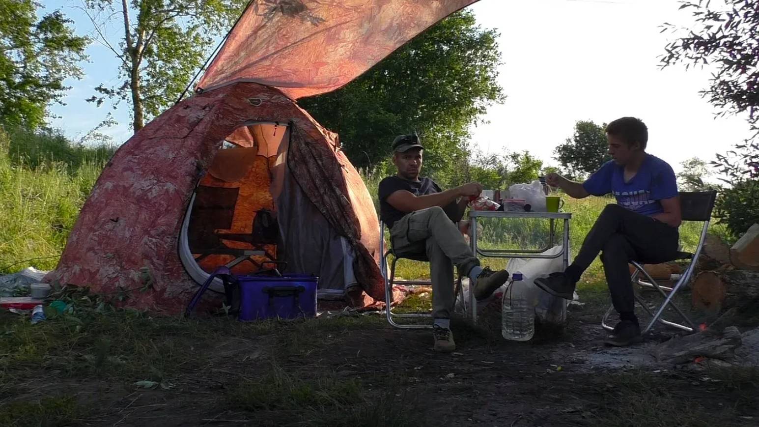 Рыбалка с ночевкой. Рыбалка на донки,крокодилы