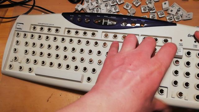 Обслуживание старой клавиатуры Genius 0138