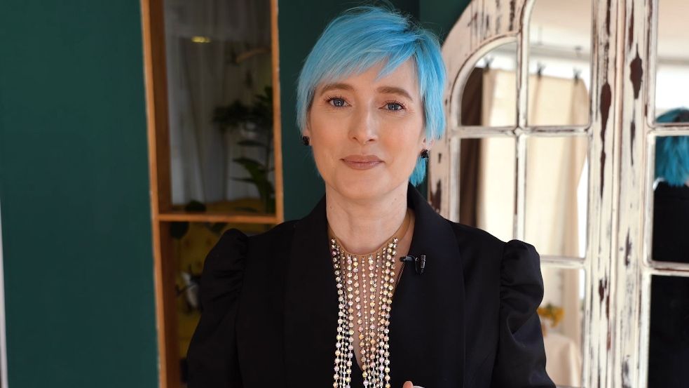 Как добавить образу женственность?