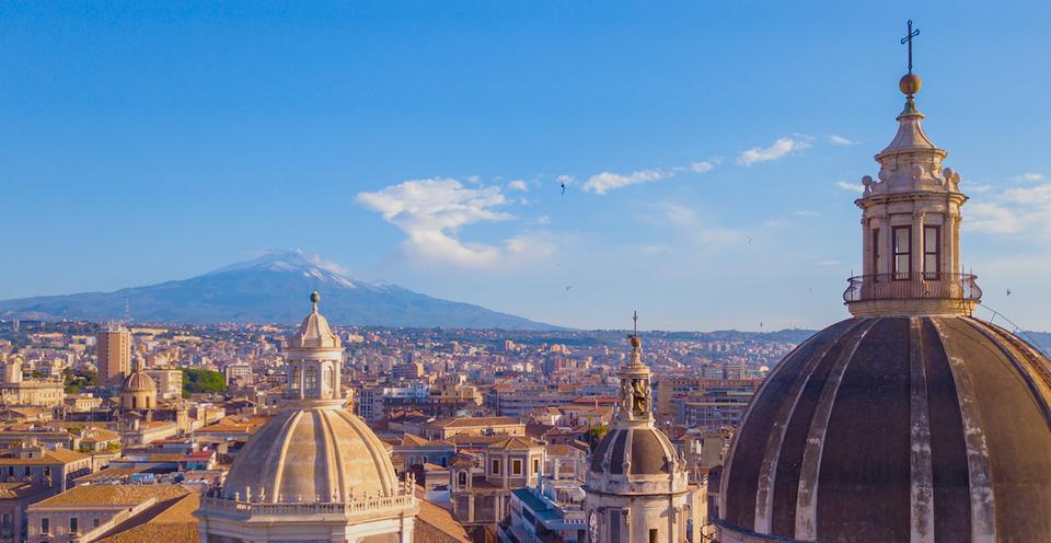 Прогулка по центру Катании, Италия.