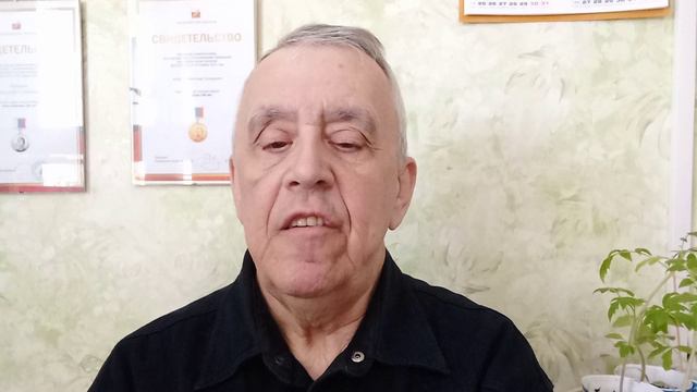 День Пионерии отмечался в конце весны, уже почти летом. Было тепло, звучали барабаны, трубили горны.