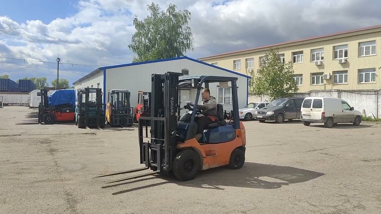 Бензиновый погрузчик TOYOTA 42 7FG15