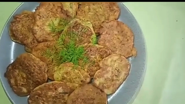 ОЛАДЬИ ИЗ КАБАЧКОВ С ПОМИДОРАМИ