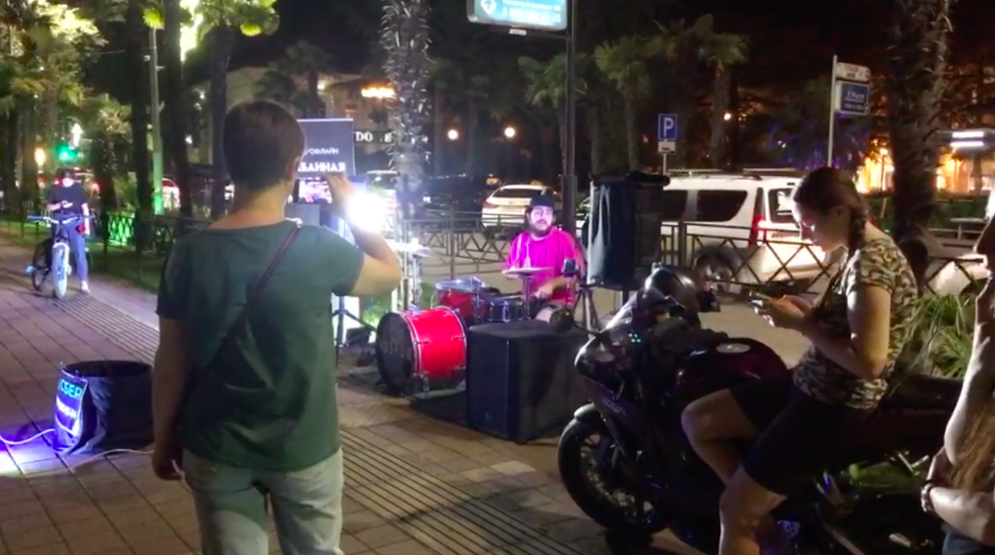 Сочи музыкальный или как на улицах исполняют песни