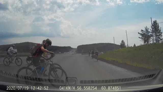 Дикие велосипедисты города Е