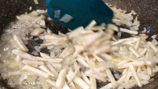 Картофельный суп с белыми грибами