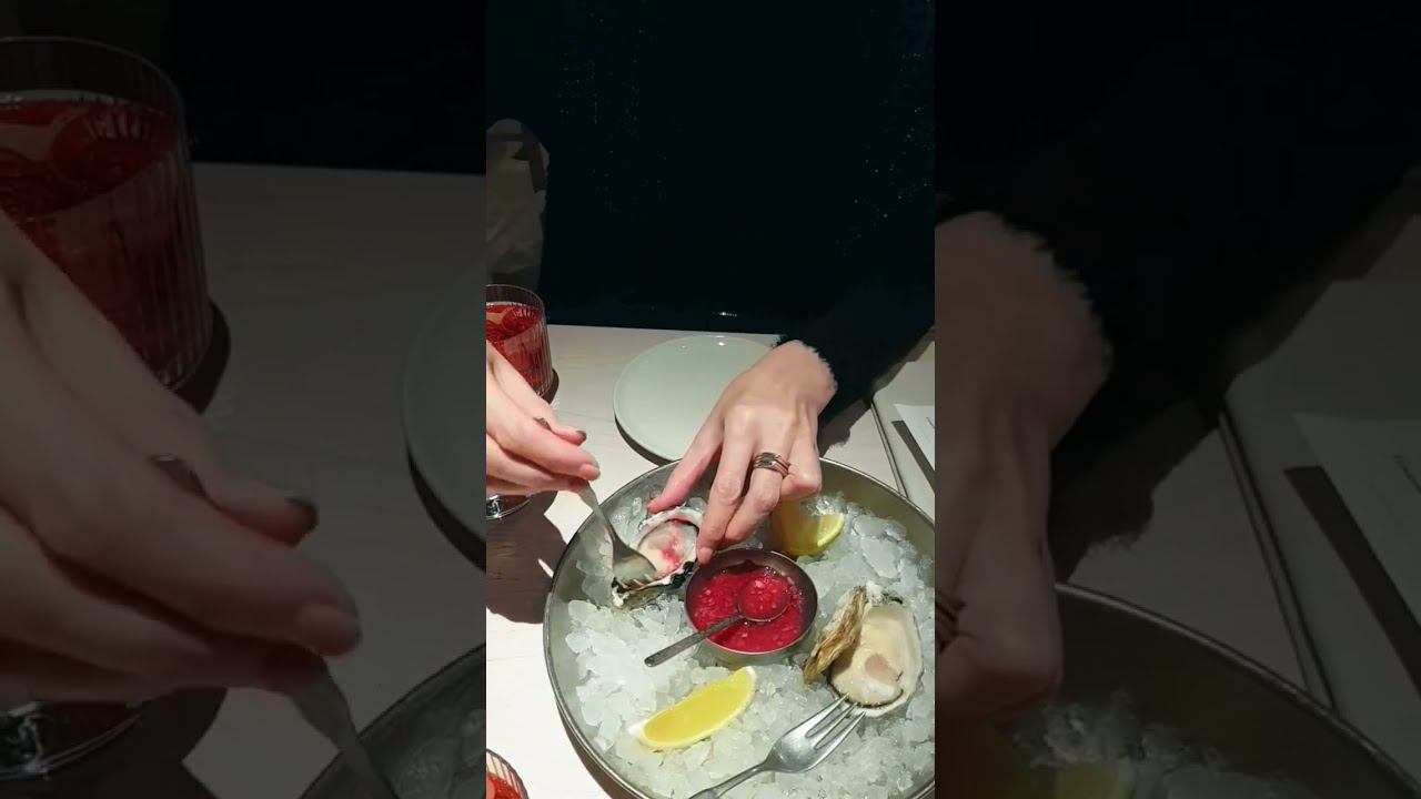Как есть устрицы в ресторане ем устриц