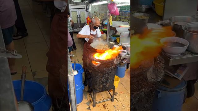 КТО пустил сталевара на кухню?!